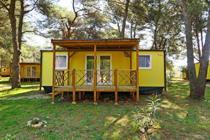 Kamp Pineta - Proljeće u Fažani - Megabon