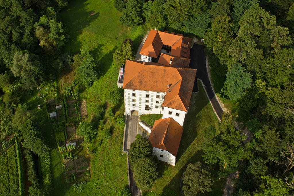 Muzej Rogatec - Vstopnica za muzej in dvorec Strmol za odrasle - Megabon