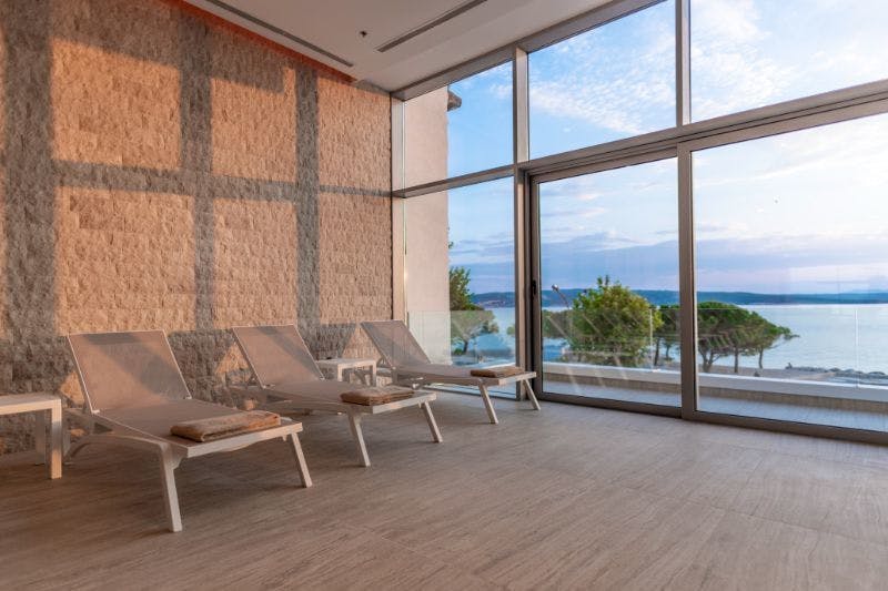 Hotel Miramare - Luksuzen wellness oddih ob obali - 72-urna akcija ...