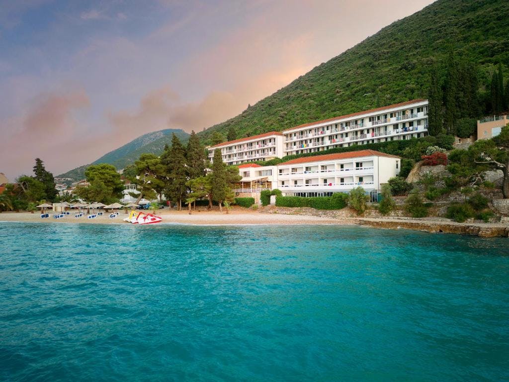 Hotel Faraon - All inclusive obiteljsko proljeće u Dalmaciji - Megabon
